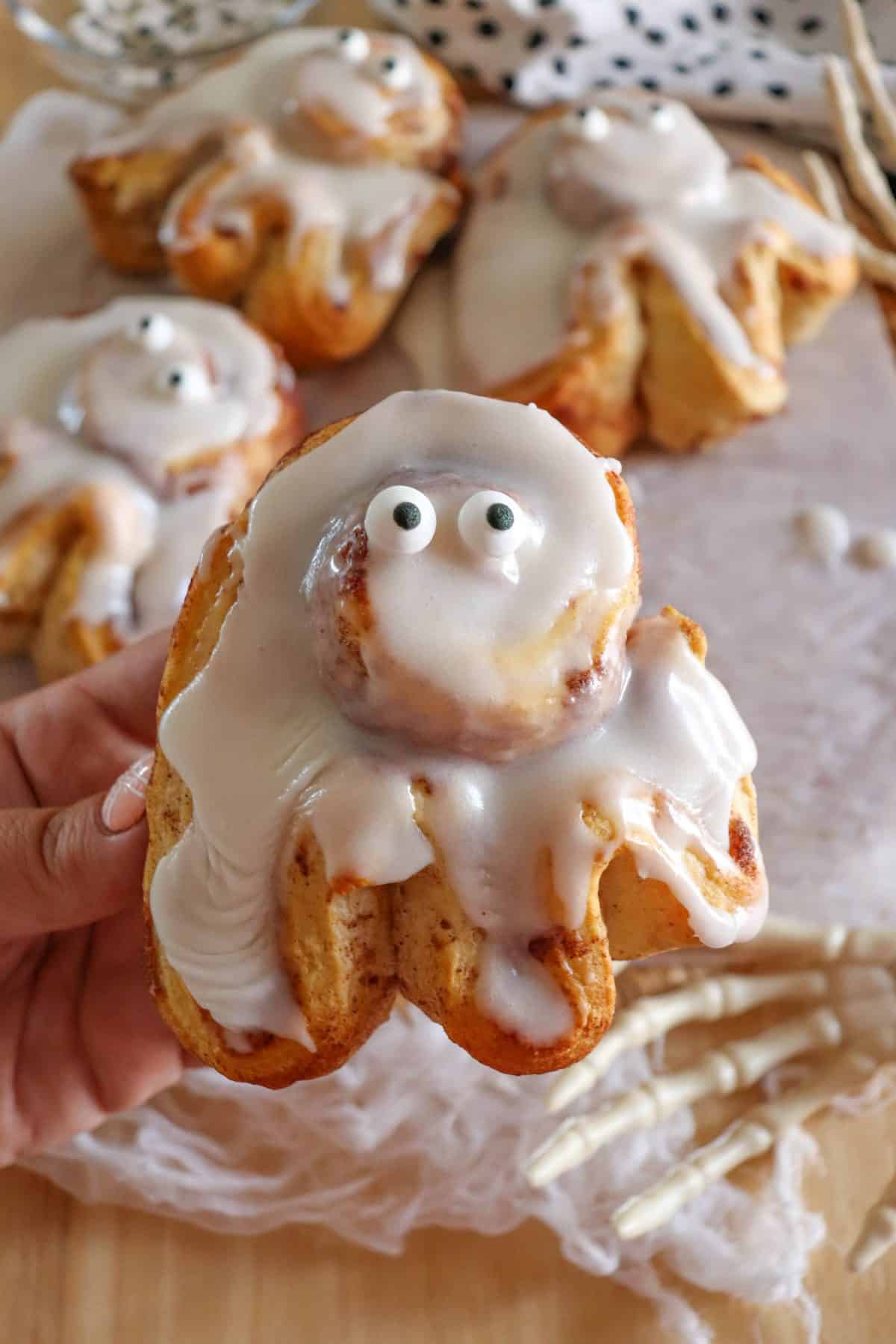 Ghost Cinnamon Rolls » Homemade Heather