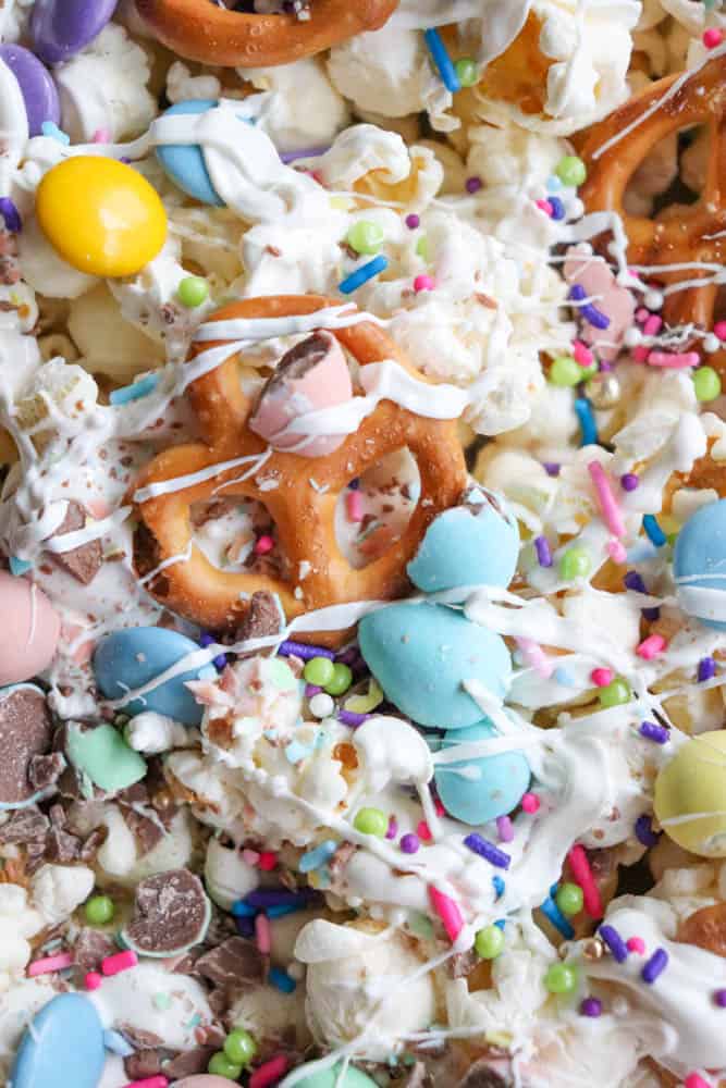 White Chocolate Easter Popcorn Recipe » Homemade Heather